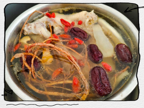 五指毛桃鸡骨草煲汤配什么_五指毛桃鸡骨草煲汤最佳搭配-第1张图片-山城妙识 五指毛桃鸡骨草煲汤配什么_五指毛桃鸡骨草煲汤最佳搭配-第1张图片-山城妙识