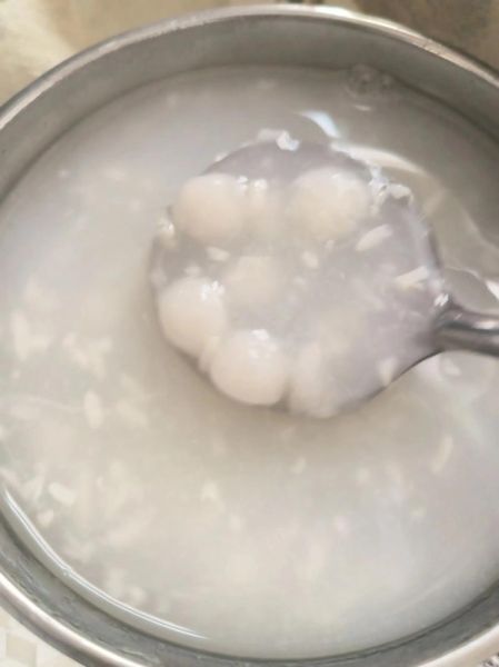 醪糟汤圆冷水煮还是热水煮_醪糟汤圆怎么煮不破皮-第1张图片-山城妙识 醪糟汤圆冷水煮还是热水煮_醪糟汤圆怎么煮不破皮-第1张图片-山城妙识