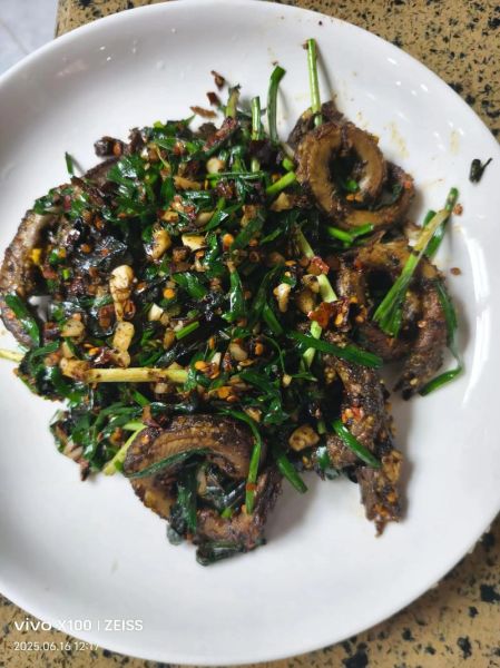 辣椒炒黄鳝怎么做_辣椒炒黄鳝的家常做法-第2张图片-山城妙识 辣椒炒黄鳝怎么做_辣椒炒黄鳝的家常做法-第2张图片-山城妙识