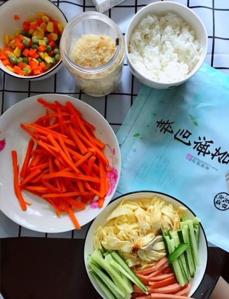 家常寿司怎么做_家常寿司用什么米-第3张图片-山城妙识