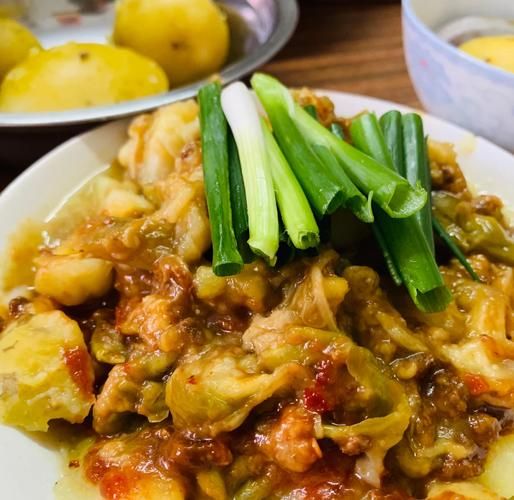 土豆拌茄子怎么做_土豆茄子凉拌技巧-第1张图片-山城妙识