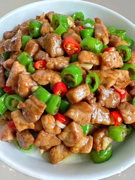 辣子肉丁核桃怎么做_辣子肉丁核桃家常做法-第2张图片-山城妙识