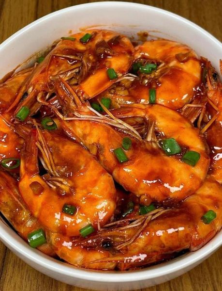 闷油大虾怎么做_闷油大虾的做法视频-第1张图片-山城妙识