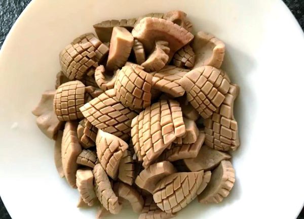 炒腰花要焯水吗_腰花去腥焯水技巧-第1张图片-山城妙识 炒腰花要焯水吗_腰花去腥焯水技巧-第1张图片-山城妙识