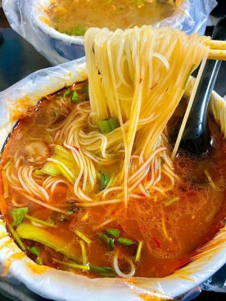 麻辣鸡丁米线怎么做_麻辣鸡丁米线热量高吗-第1张图片-山城妙识 麻辣鸡丁米线怎么做_麻辣鸡丁米线热量高吗-第1张图片-山城妙识