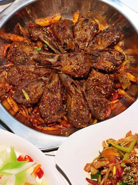 干锅鸭头热量_干锅鸭头减肥能吃吗-第3张图片-山城妙识