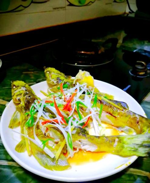 清蒸鱼用什么鱼最好吃_清蒸鱼蒸几分钟口感最嫩-第1张图片-山城妙识