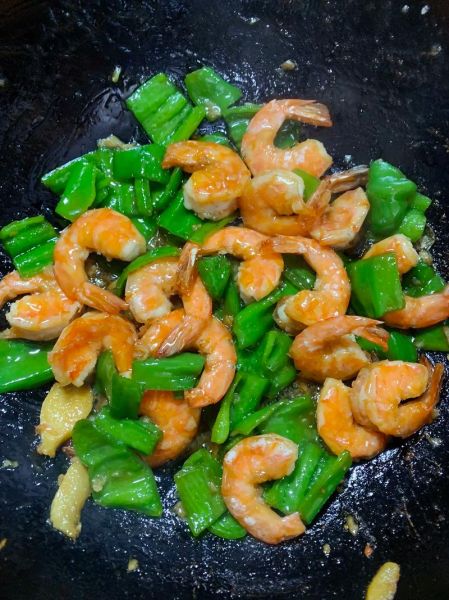 青椒虾仁怎么炒才嫩_青椒虾仁的家常做法-第2张图片-山城妙识 青椒虾仁怎么炒才嫩_青椒虾仁的家常做法-第2张图片-山城妙识