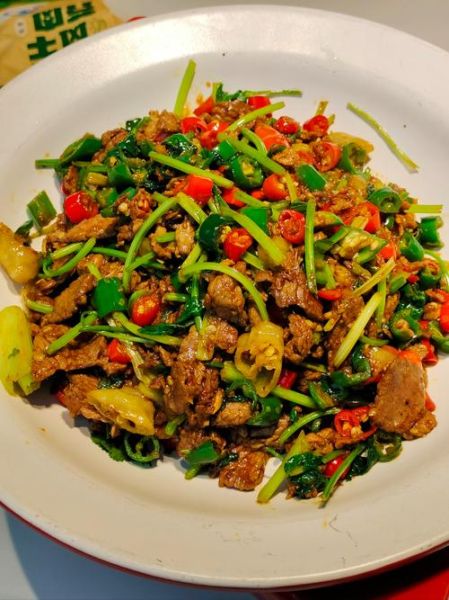 小炒黄牛肉怎么炒才嫩_家常做法窍门-第3张图片-山城妙识