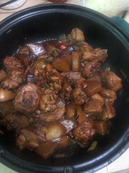 黄焖鸡最简单的做法步骤_新手零失败教程-第1张图片-山城妙识 黄焖鸡最简单的做法步骤_新手零失败教程-第1张图片-山城妙识