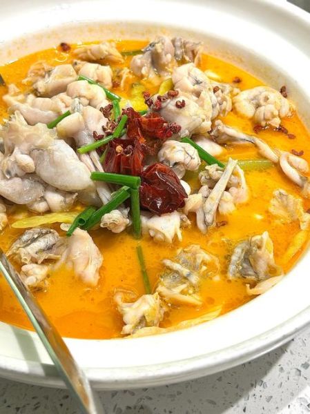 正宗黄鹤楼泡椒田鸡怎么做_泡椒田鸡腌制多久才入味-第1张图片-山城妙识 正宗黄鹤楼泡椒田鸡怎么做_泡椒田鸡腌制多久才入味-第1张图片-山城妙识