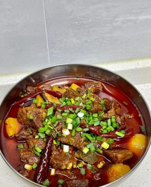 川味红烧牛肉怎么做_王刚配方正宗吗-第1张图片-山城妙识