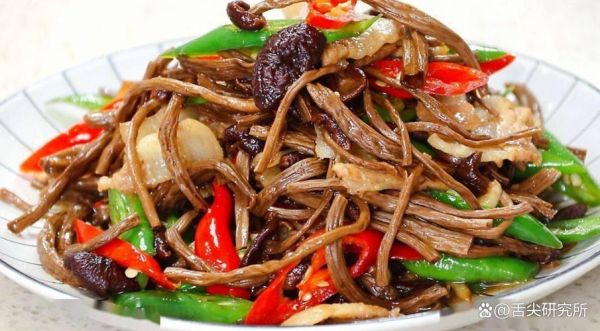 茶树菇炒肉丝怎么做_茶树菇炒肉丝需要焯水吗-第1张图片-山城妙识