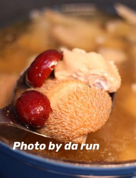 猴头菇炖鸡怎么做_猴头菇炖鸡要焯水吗-第1张图片-山城妙识