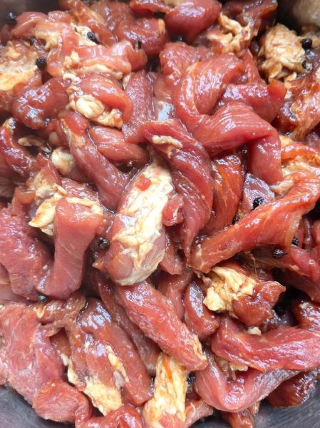 麻辣牛肉干怎么做才好吃_麻辣牛肉干最正宗的做法-第2张图片-山城妙识