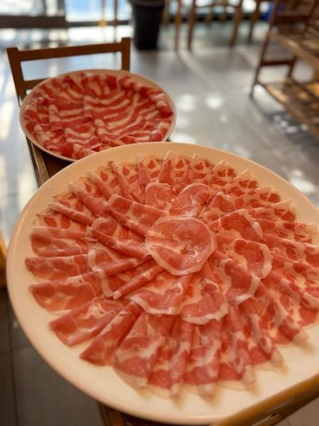 涮羊肉怎么选肉_涮羊肉高清图片里藏的细节-第3张图片-山城妙识