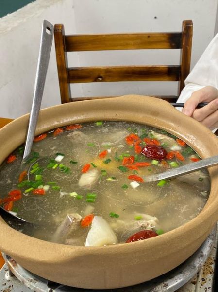 驴肉汤怎么炖好喝_驴肉汤正宗做法大全-第1张图片-山城妙识 驴肉汤怎么炖好喝_驴肉汤正宗做法大全-第1张图片-山城妙识