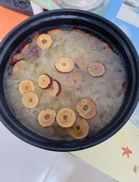 银耳汤怎么煮粘稠_快速出胶的秘诀-第1张图片-山城妙识