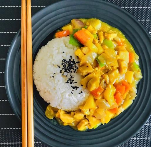 鸡肉咖喱饭怎么做_咖喱块什么时候放-第1张图片-山城妙识 鸡肉咖喱饭怎么做_咖喱块什么时候放-第1张图片-山城妙识