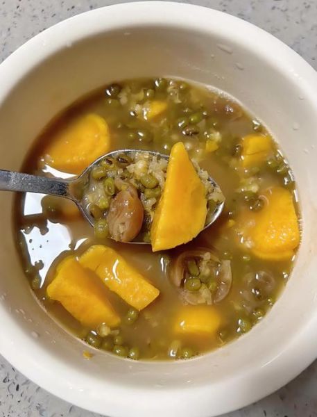 番薯绿豆糖水怎么做_番薯绿豆糖水要煮多久-第1张图片-山城妙识 番薯绿豆糖水怎么做_番薯绿豆糖水要煮多久-第1张图片-山城妙识