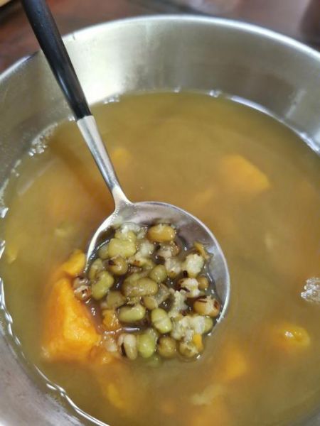 番薯绿豆糖水怎么做_番薯绿豆糖水要煮多久-第2张图片-山城妙识 番薯绿豆糖水怎么做_番薯绿豆糖水要煮多久-第2张图片-山城妙识