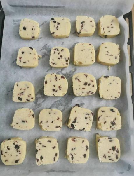 蔓越莓饼干烤箱温度_蔓越莓饼干烤多久-第3张图片-山城妙识 蔓越莓饼干烤箱温度_蔓越莓饼干烤多久-第3张图片-山城妙识