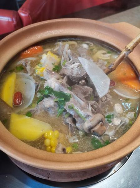 羊蝎子汤属于什么菜系_怎么做最正宗-第2张图片-山城妙识