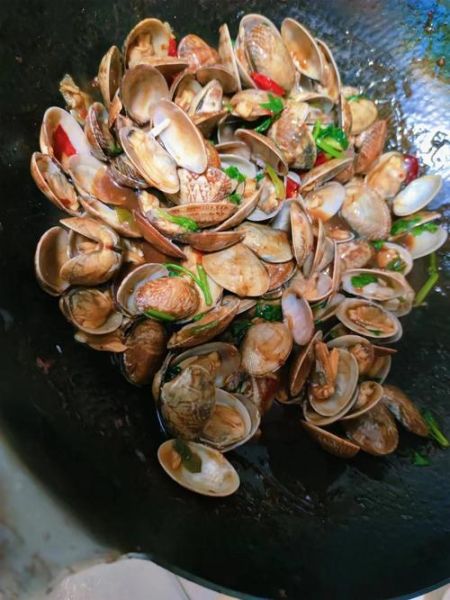 爆炒花蚬子东北做法_花蚬子怎么炒不腥-第1张图片-山城妙识