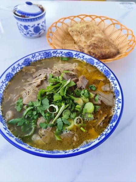 正宗牛肉粉丝汤怎么做_牛肉粉丝汤正宗做法-第1张图片-山城妙识