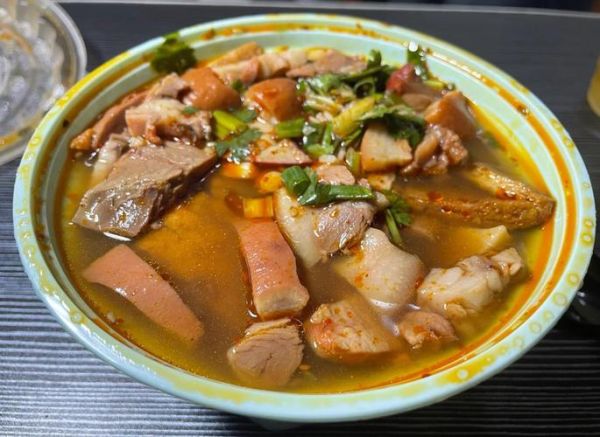 老北京小吃店推荐_正宗卤煮火烧哪里吃-第1张图片-山城妙识