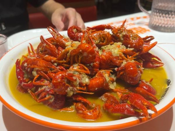 龙虾头能吃吗_龙虾头怎么做好吃-第1张图片-山城妙识 龙虾头能吃吗_龙虾头怎么做好吃-第1张图片-山城妙识