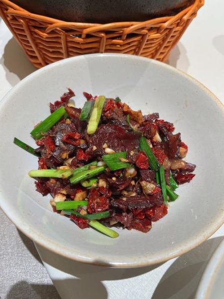 腊牛肉怎么炒好吃_腊牛肉的家常做法-第3张图片-山城妙识 腊牛肉怎么炒好吃_腊牛肉的家常做法-第3张图片-山城妙识