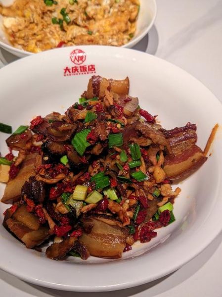 萝卜条炒腊肉怎么做_萝卜条炒腊肉用焯水吗-第2张图片-山城妙识