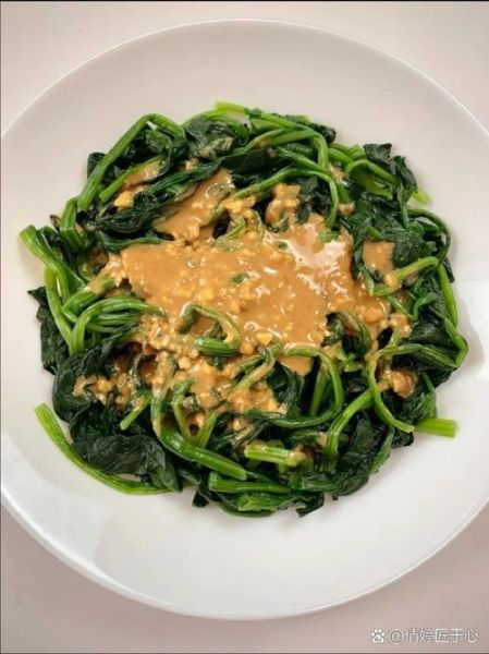 麻酱果仁菠菜怎么做_麻酱果仁菠菜热量高吗-第1张图片-山城妙识 麻酱果仁菠菜怎么做_麻酱果仁菠菜热量高吗-第1张图片-山城妙识