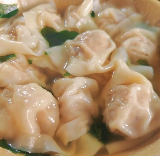 虾肉馄饨馅怎么调才嫩_鲜虾馄饨馅要不要加料酒-第2张图片-山城妙识