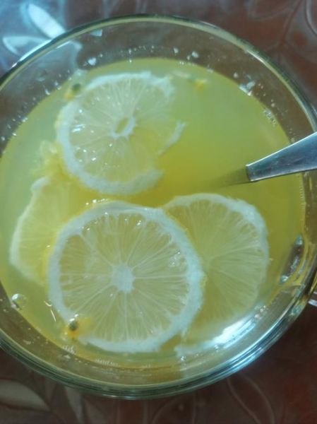 坚持喝蜂蜜柠檬水一年有什么变化_蜂蜜柠檬水长期喝好吗-第3张图片-山城妙识 坚持喝蜂蜜柠檬水一年有什么变化_蜂蜜柠檬水长期喝好吗-第3张图片-山城妙识