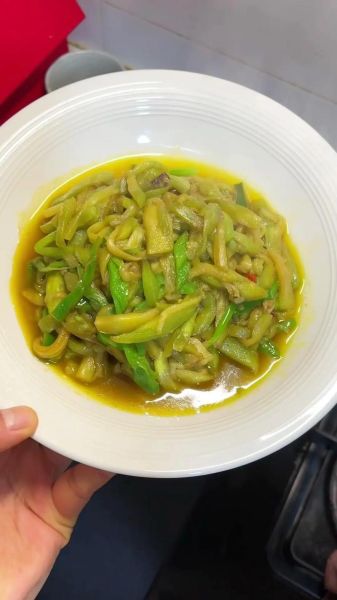 青茄子怎么炒好吃_青茄子家常做法-第2张图片-山城妙识