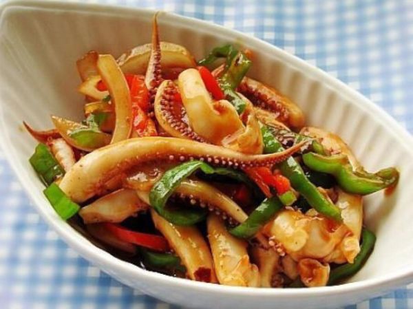 鱿鱼炒洋葱怎么做_鱿鱼炒洋葱需要焯水吗-第3张图片-山城妙识 鱿鱼炒洋葱怎么做_鱿鱼炒洋葱需要焯水吗-第3张图片-山城妙识