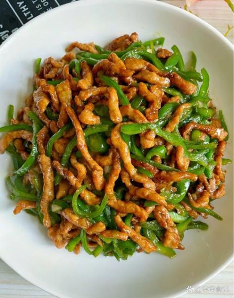 青椒炒肉丝怎么做才好吃_青椒炒肉丝作文怎么写-第1张图片-山城妙识