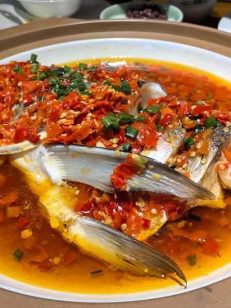 家常剁椒鱼头怎么做_剁椒鱼头最简单的做法-第3张图片-山城妙识 家常剁椒鱼头怎么做_剁椒鱼头最简单的做法-第3张图片-山城妙识