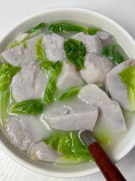 清炖芋头汤怎么做_清炖芋头汤需要焯水吗-第1张图片-山城妙识