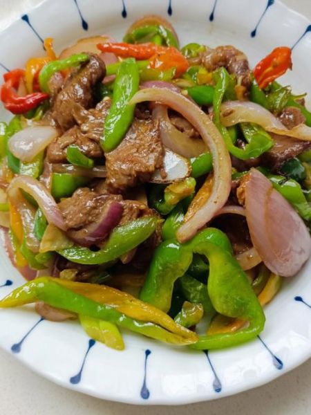 牛肉炒香菇怎么做才嫩_牛肉炒香菇家常做法-第3张图片-山城妙识