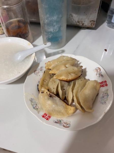 锅贴的面糊水怎么调_锅贴的面糊水比例是多少-第3张图片-山城妙识