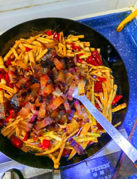 油焖笋怎么做最好吃_油焖笋的家常做法-第1张图片-山城妙识 油焖笋怎么做最好吃_油焖笋的家常做法-第1张图片-山城妙识