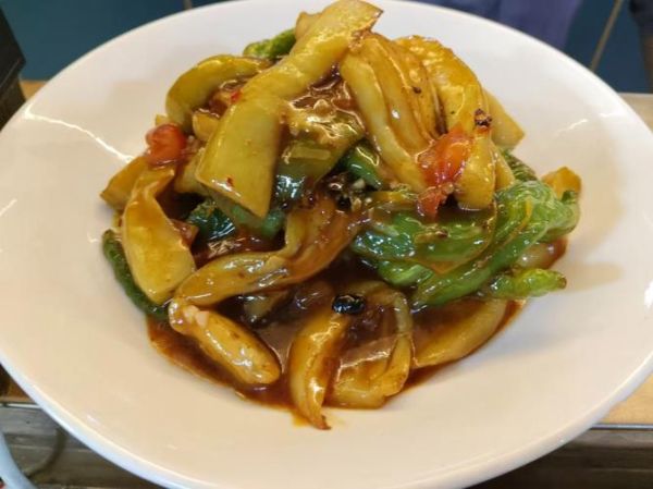 虎皮辣子烧茄子怎么做_虎皮辣子烧茄子热量高吗-第3张图片-山城妙识 虎皮辣子烧茄子怎么做_虎皮辣子烧茄子热量高吗-第3张图片-山城妙识