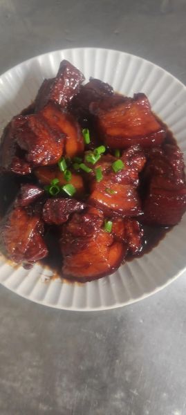 红烧肉怎么做好吃_红烧肉家庭做法视频-第1张图片-山城妙识