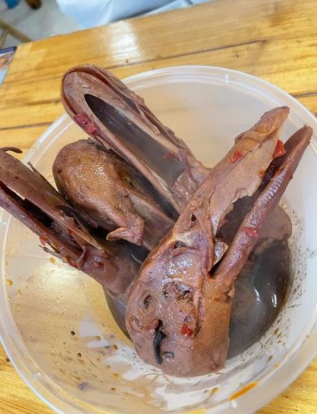 鸭头哪里不能吃_鸭头哪些部位不能吃-第3张图片-山城妙识