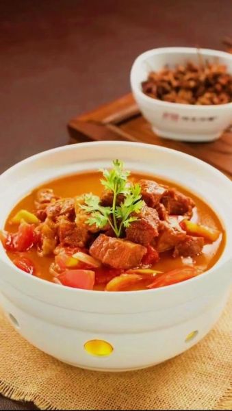 西红柿炖牛腩放番茄酱吗_正宗做法揭秘-第2张图片-山城妙识