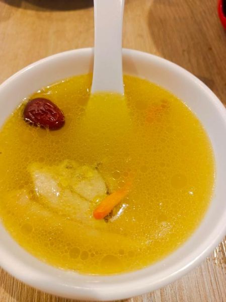 鱼肚汤的做法_鱼肚汤的功效与禁忌-第2张图片-山城妙识 鱼肚汤的做法_鱼肚汤的功效与禁忌-第2张图片-山城妙识