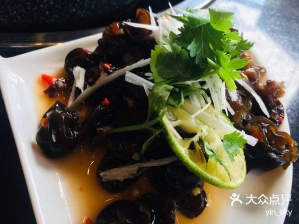 黑色滑滑菌菇是什么_黑色滑滑菌菇怎么吃-第2张图片-山城妙识 黑色滑滑菌菇是什么_黑色滑滑菌菇怎么吃-第2张图片-山城妙识